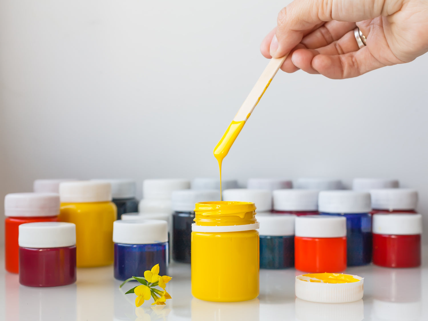 How to Color Epoxy Resin? Techniques and Tips – BMmold.com